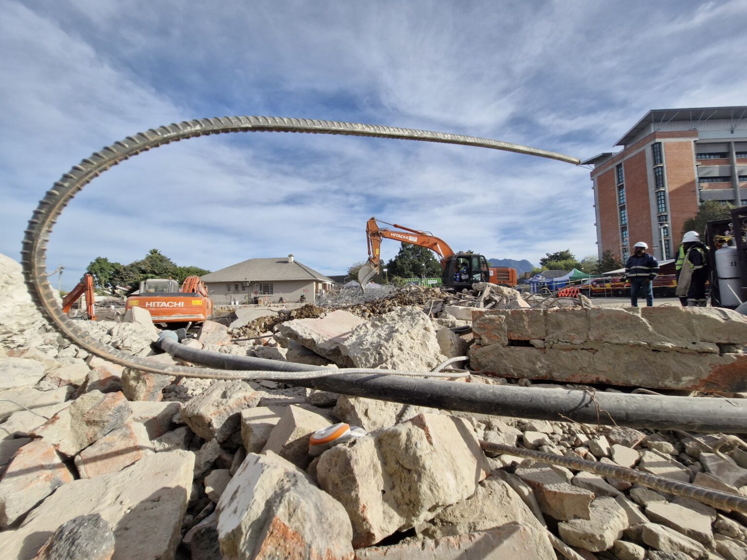 MEDIA STATEMENT: 12:00 Update on Building Collapse Site in George ...